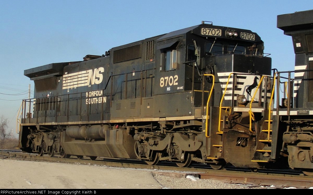 NS 8702
